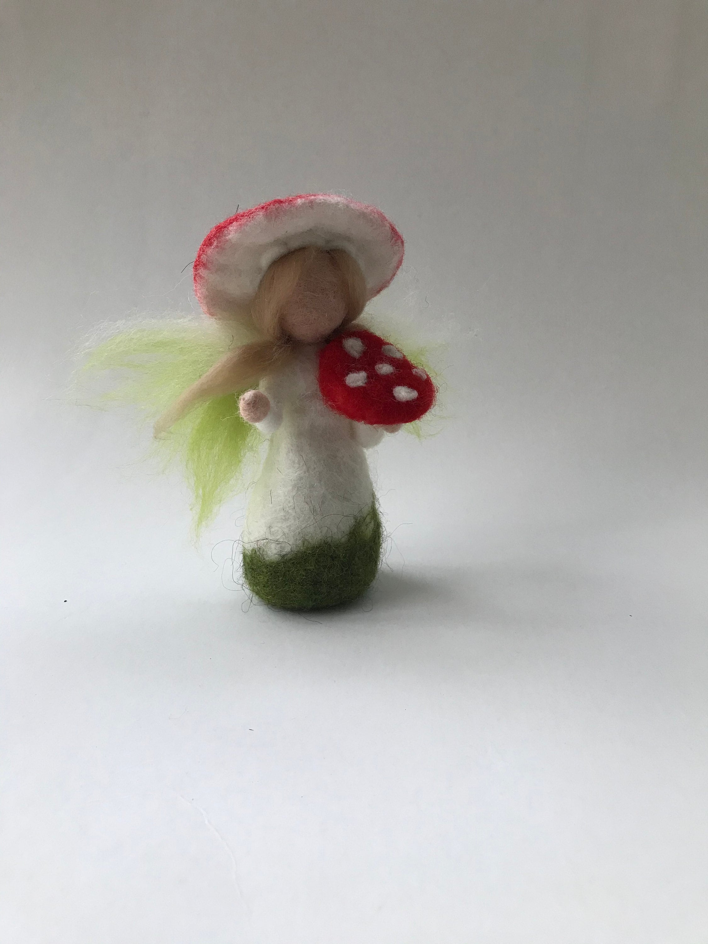 Toadstool-Flower fairyWet felted. Waldorf. Felted.flower | Etsy