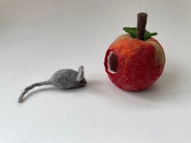Apple-houseapple-mouse Nature Tablemouse - Etsy