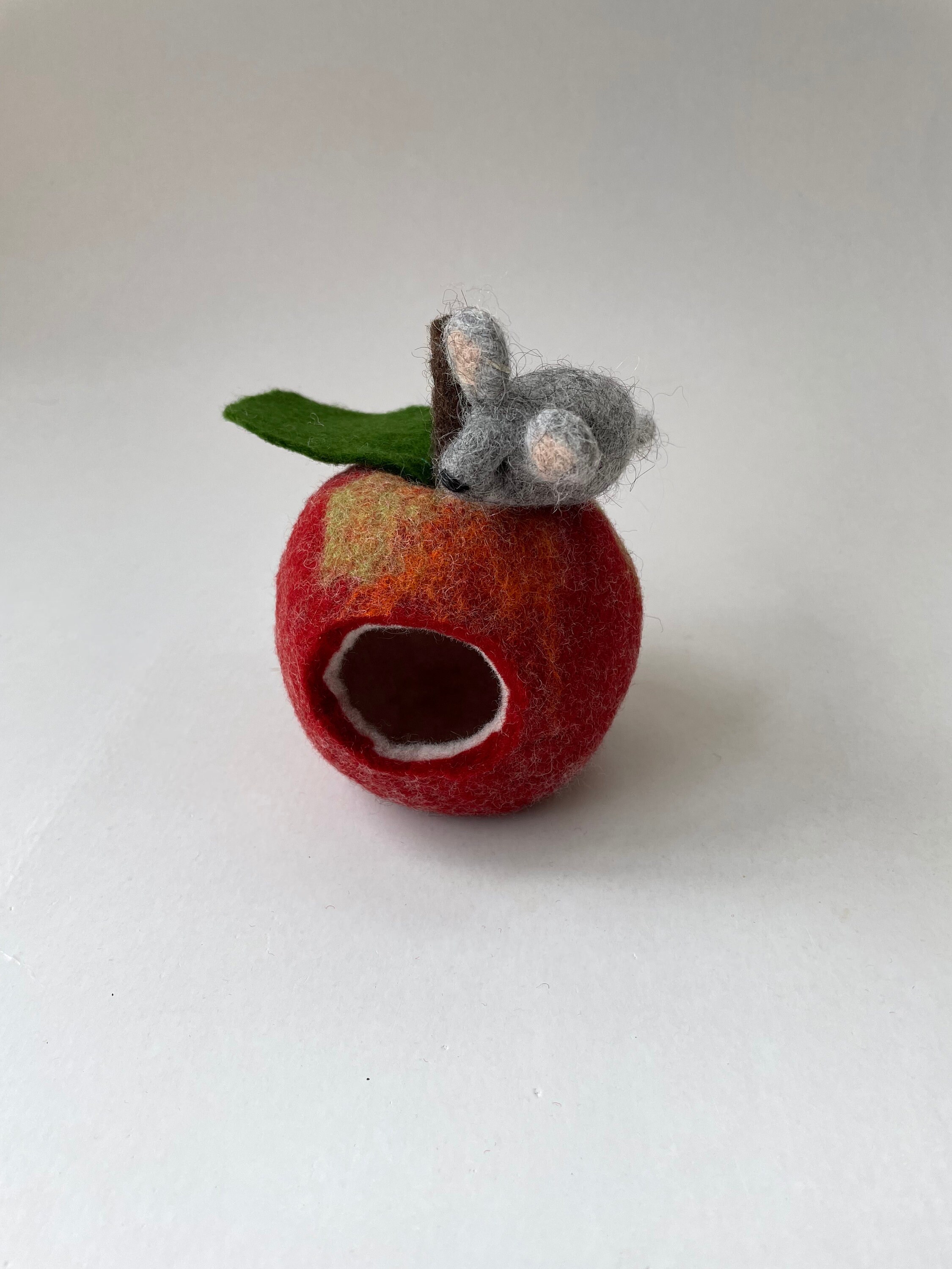 Apple-houseapple-mouse Nature Tablemouse - Etsy