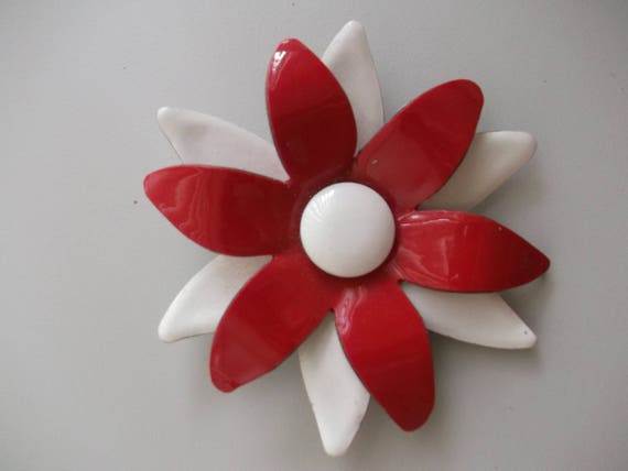 Mary Quant Style 1960's Mod Flower Brooch | Etsy