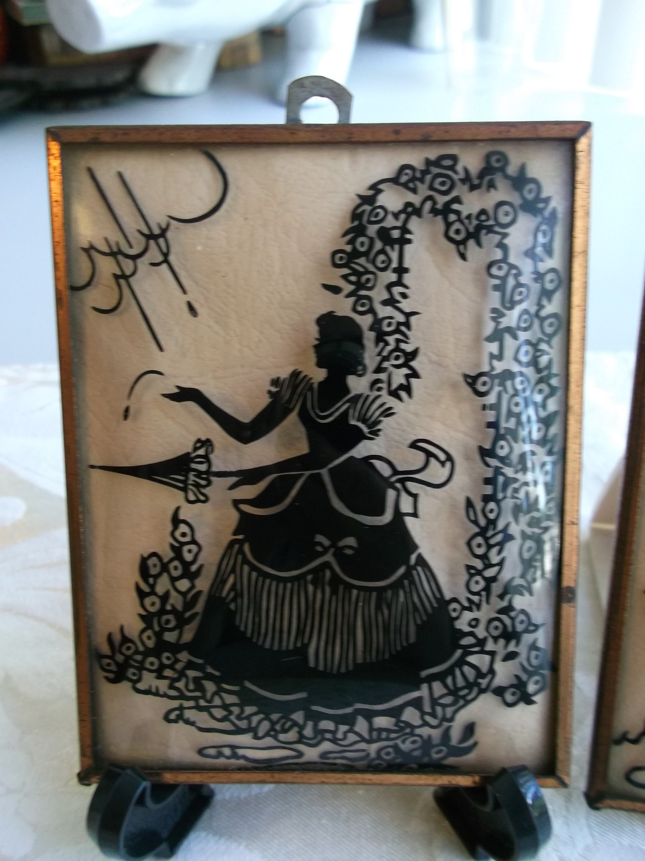 Pair of Reverse Painted Silhouette Pictures - Etsy