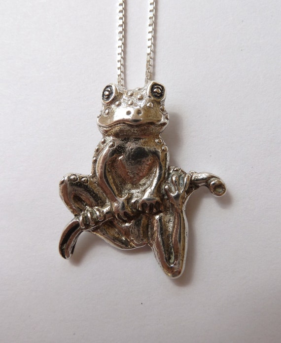 Etsy frog necklace store