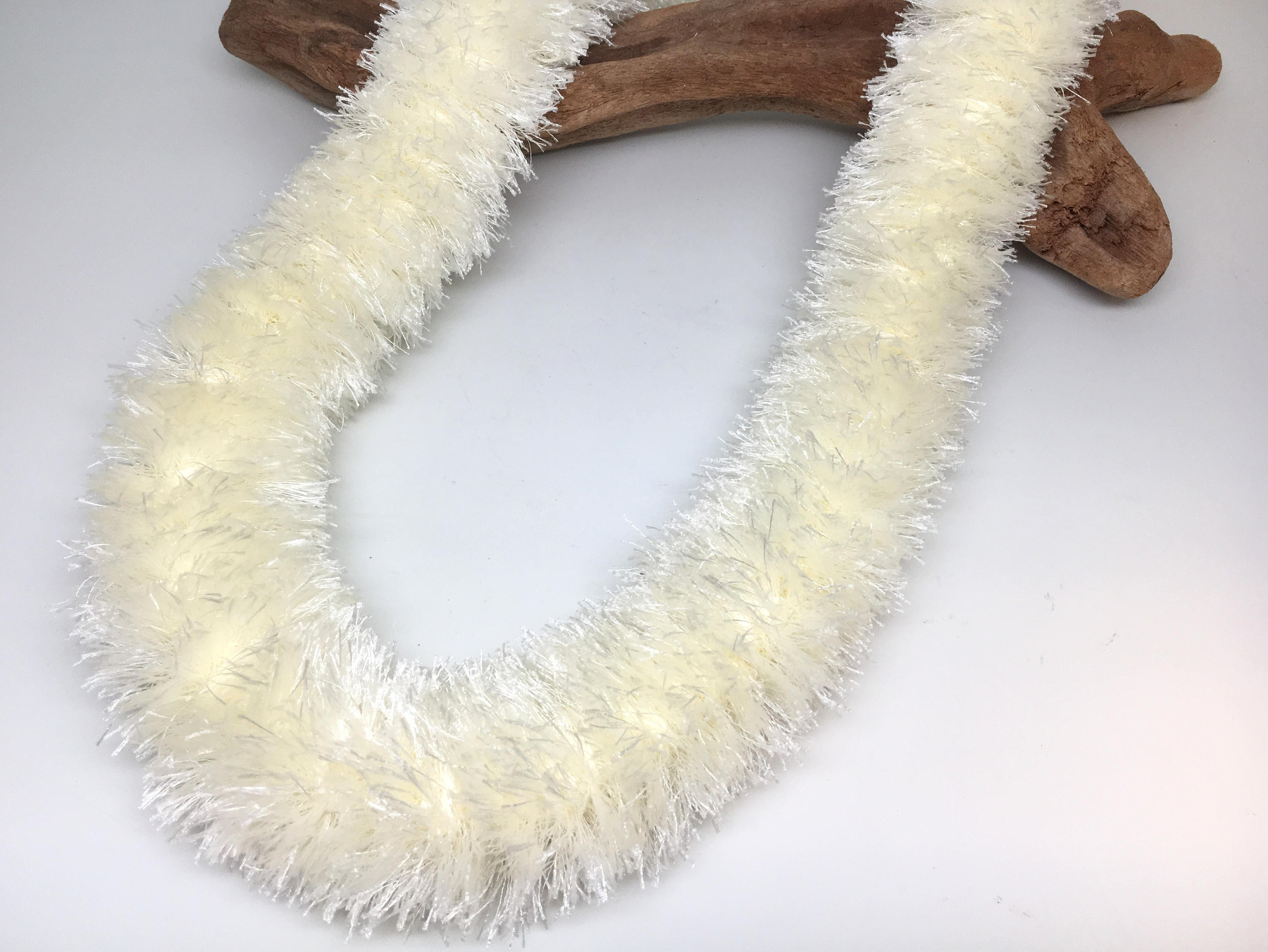 White Feathered Yarn Lei With Black Kukui Nut - Graduation, Handmade ...