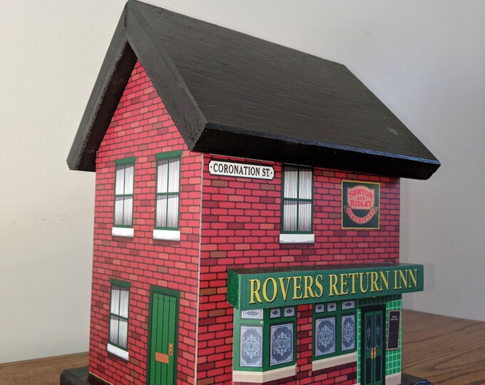 Rovers Return Inn "coronation Street" Birdhouse - Etsy