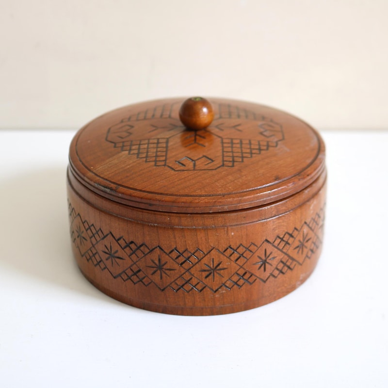 Vintage Latvian Box - Etsy