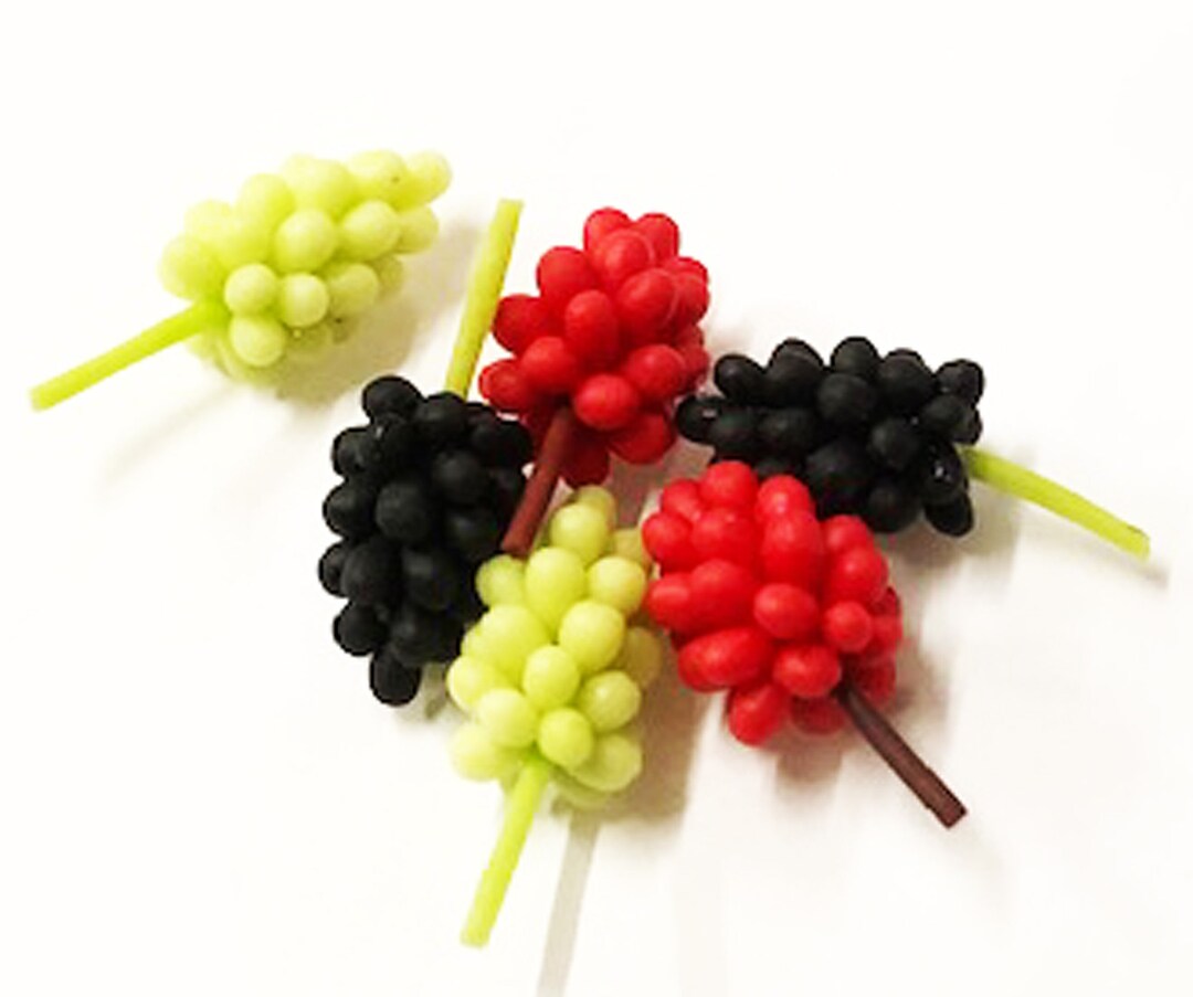 1:12 Scale 6 Bunches of Mixed Grapes Dolls House Miniature Food Fruit ...