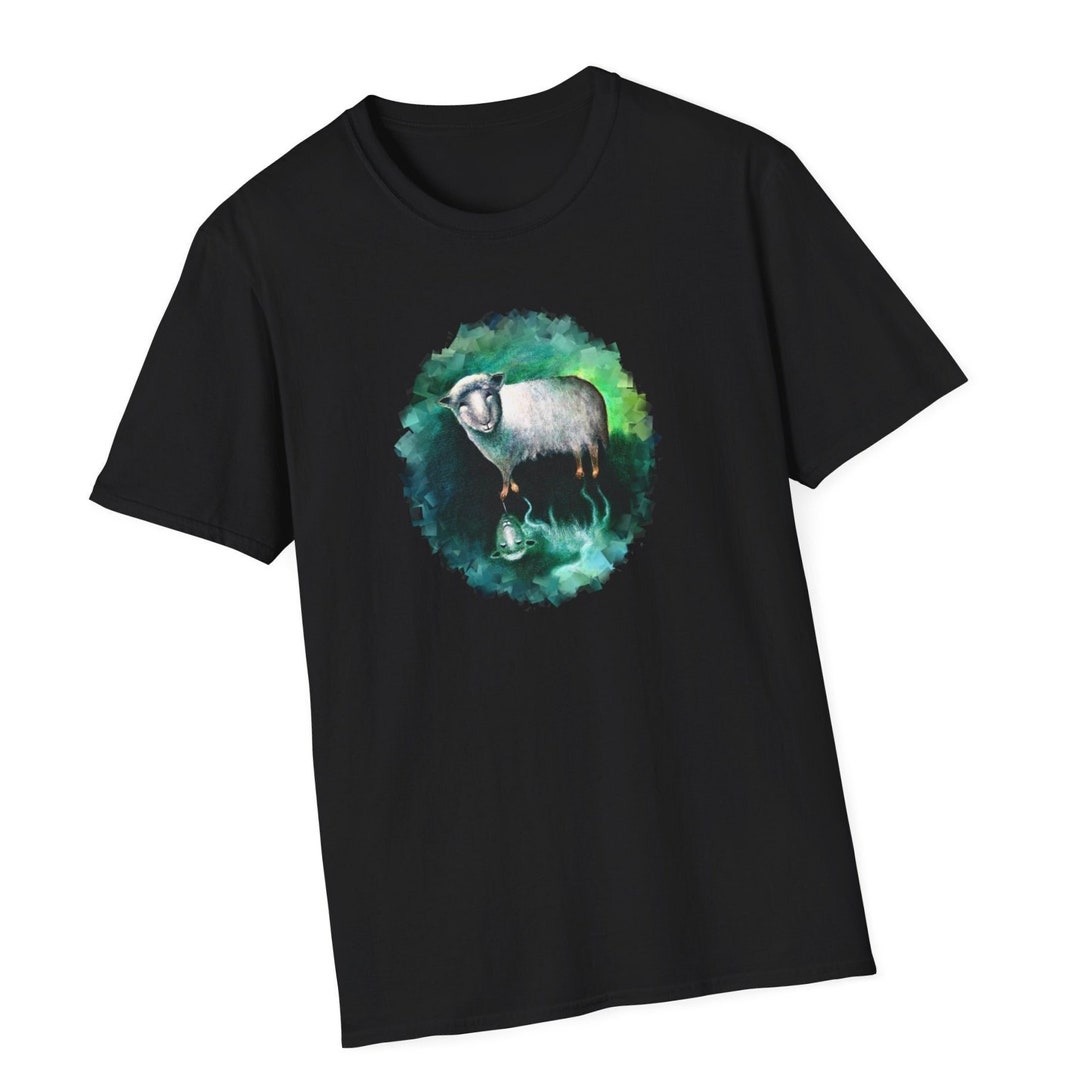 Cute Sheep T-shirt Artsy Fun Design Tshirt Perfect Gift for Animal ...