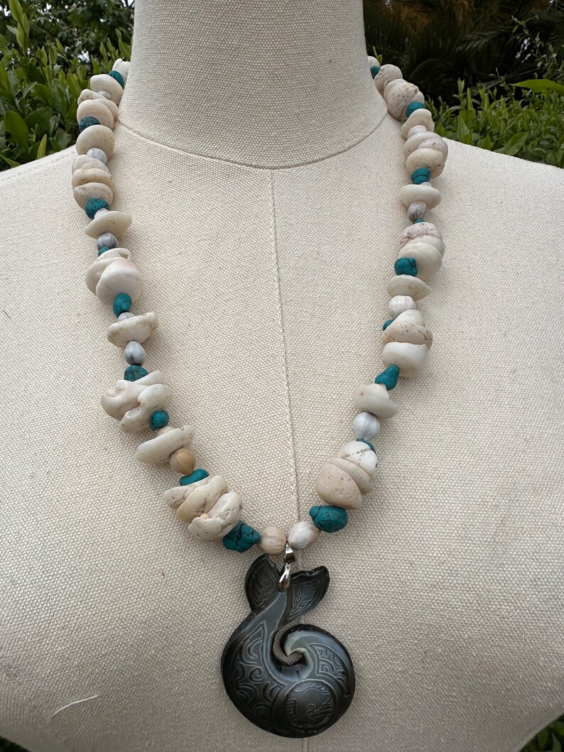 IMD Large Puka Shell Necklace With Whale Pendant - Etsy