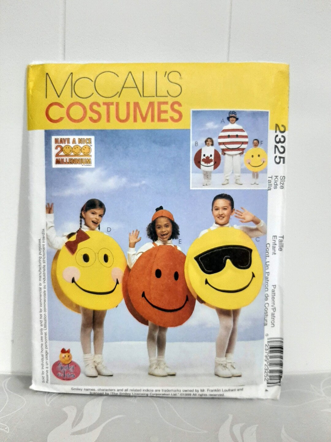 One Size Adults & Kids Smiley Face Costume Vintage Sewing Pattern 1990s ...