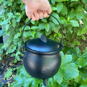 DELUXE Cauldron Set! Extra Large Cast Iron Cauldron With Astrological ...