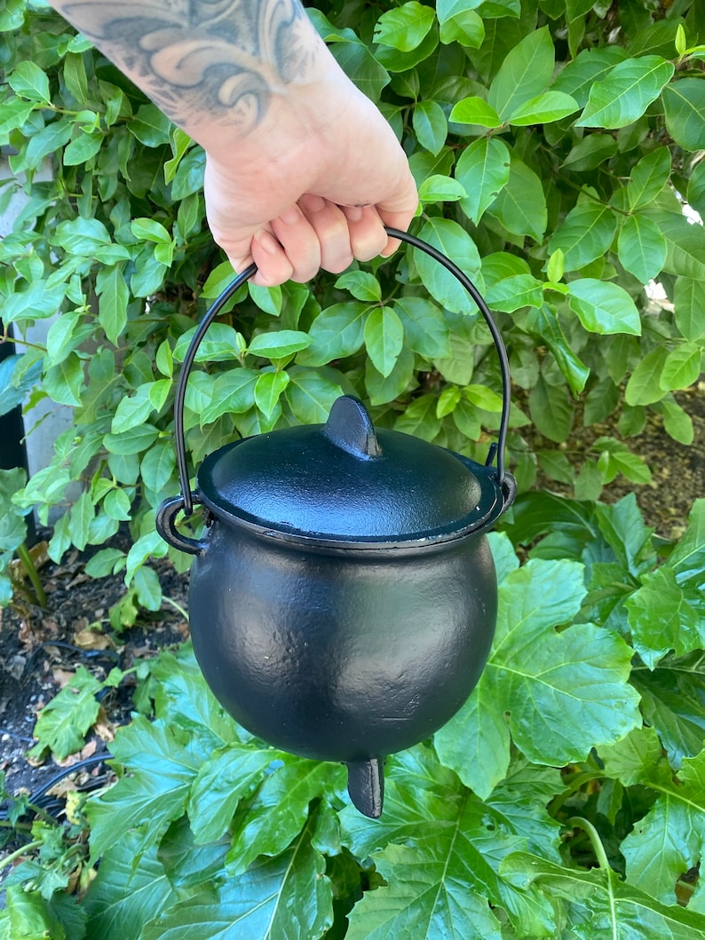 DELUXE Cauldron Set! Extra Large Cast Iron Cauldron With Astrological ...