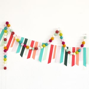 FALALA Felt Garland | Bow Garland | Felt Ball Garland | Christmas Felt ...