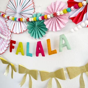 FALALA Felt Garland | Bow Garland | Felt Ball Garland | Christmas Felt ...