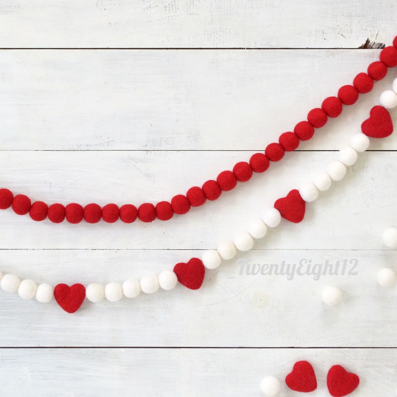 Red Heart Garland - Etsy