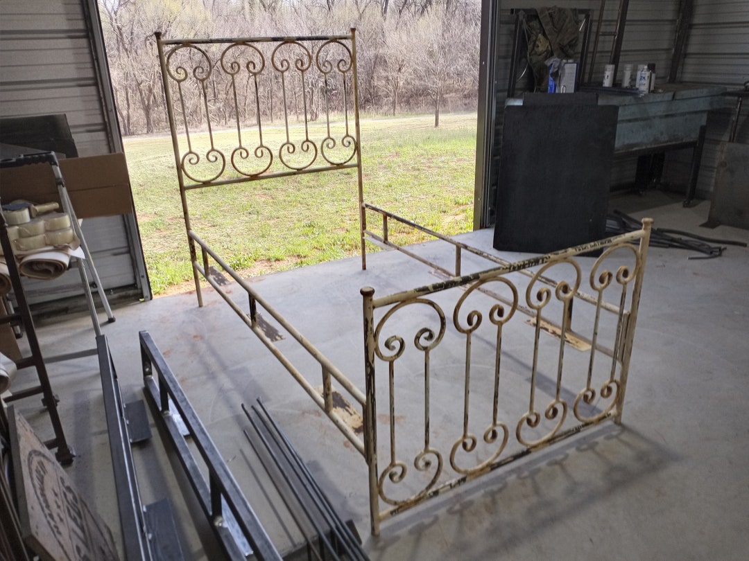Iron Bed, Antique Iron Bed, Twin Bed, Queen Size, King Size, Vintage ...