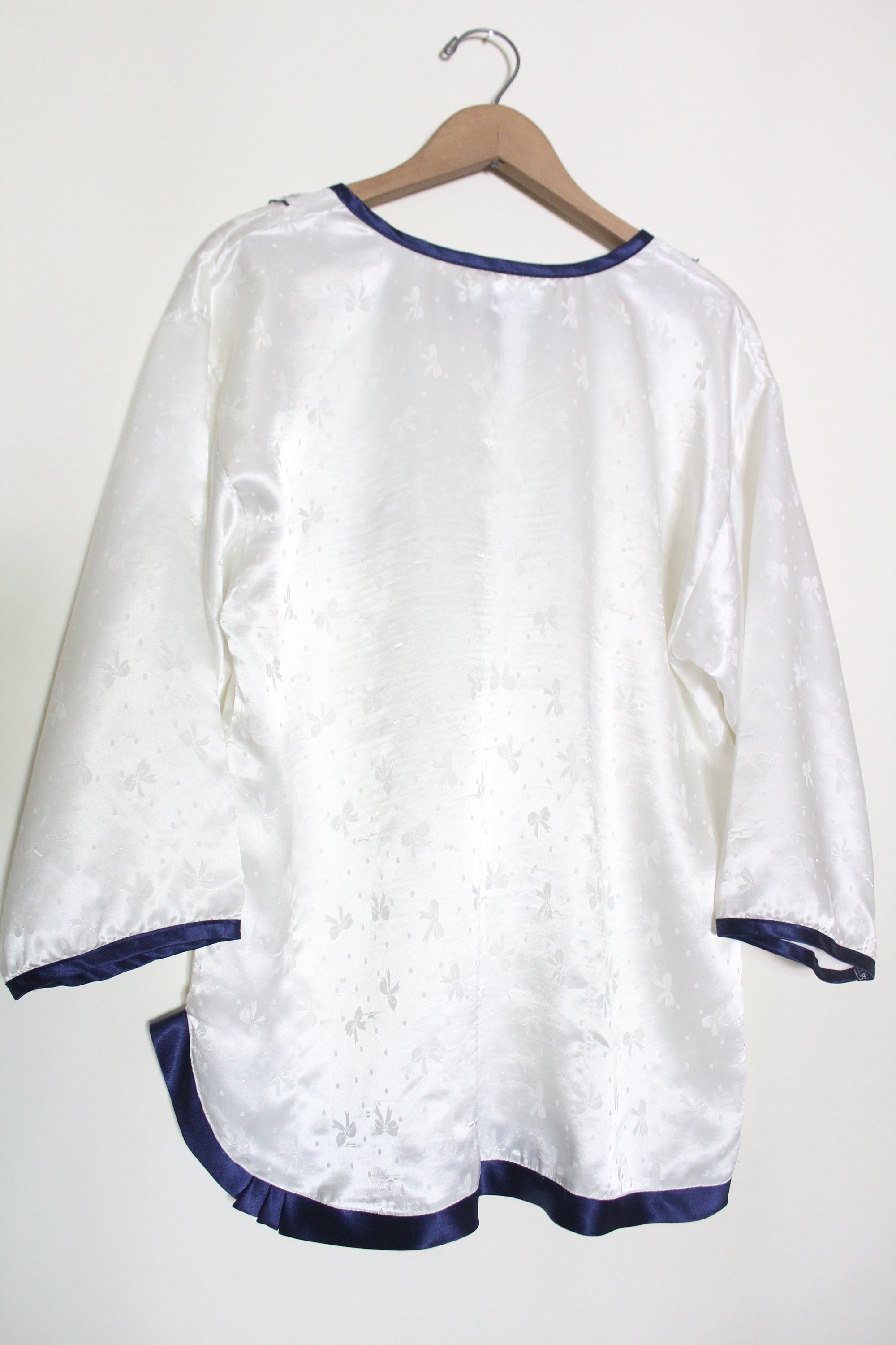 Dizzy Devil Silky 90s Pajama Set - Etsy