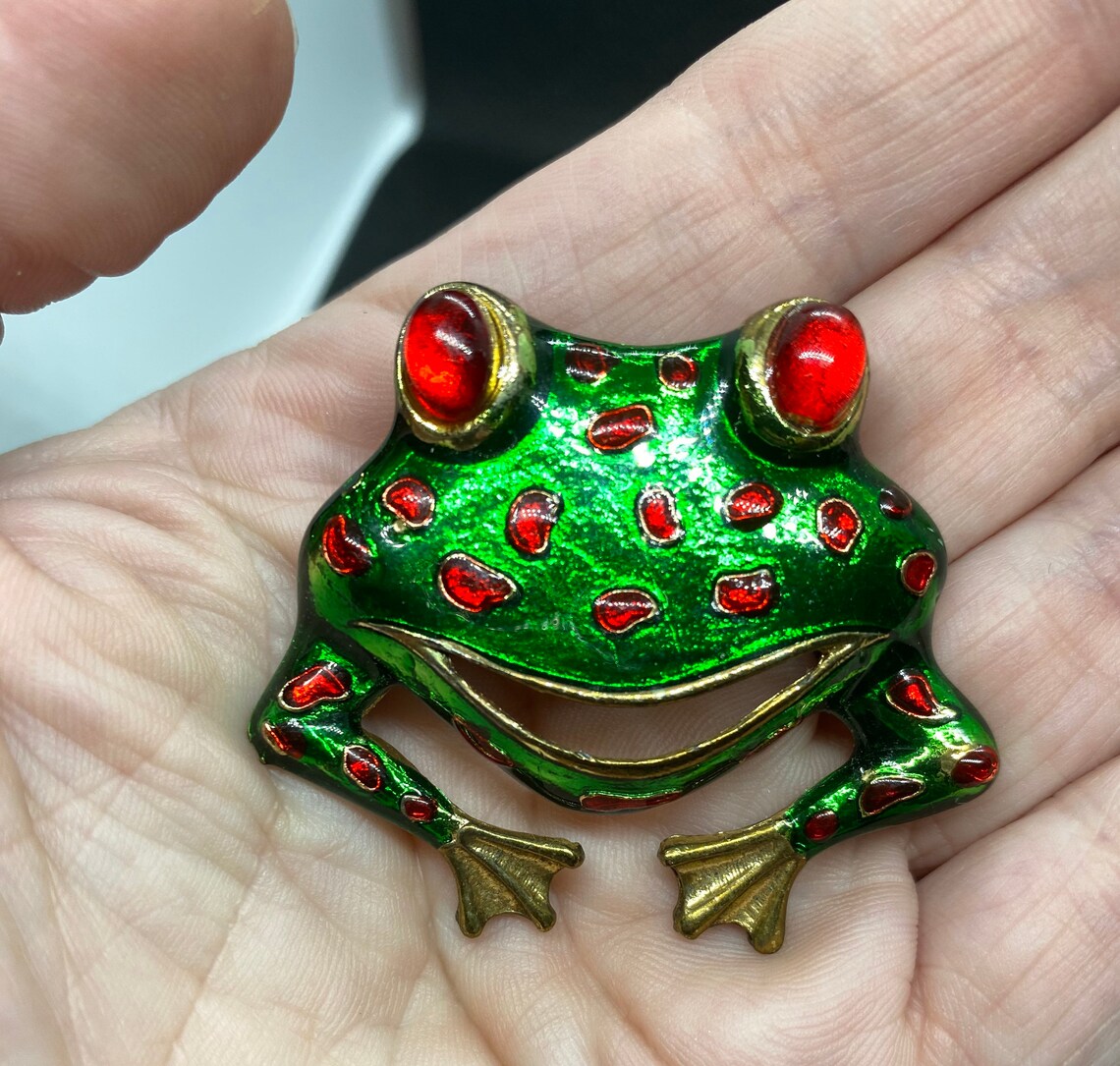 Vintage Enamel Frog Pin - Etsy