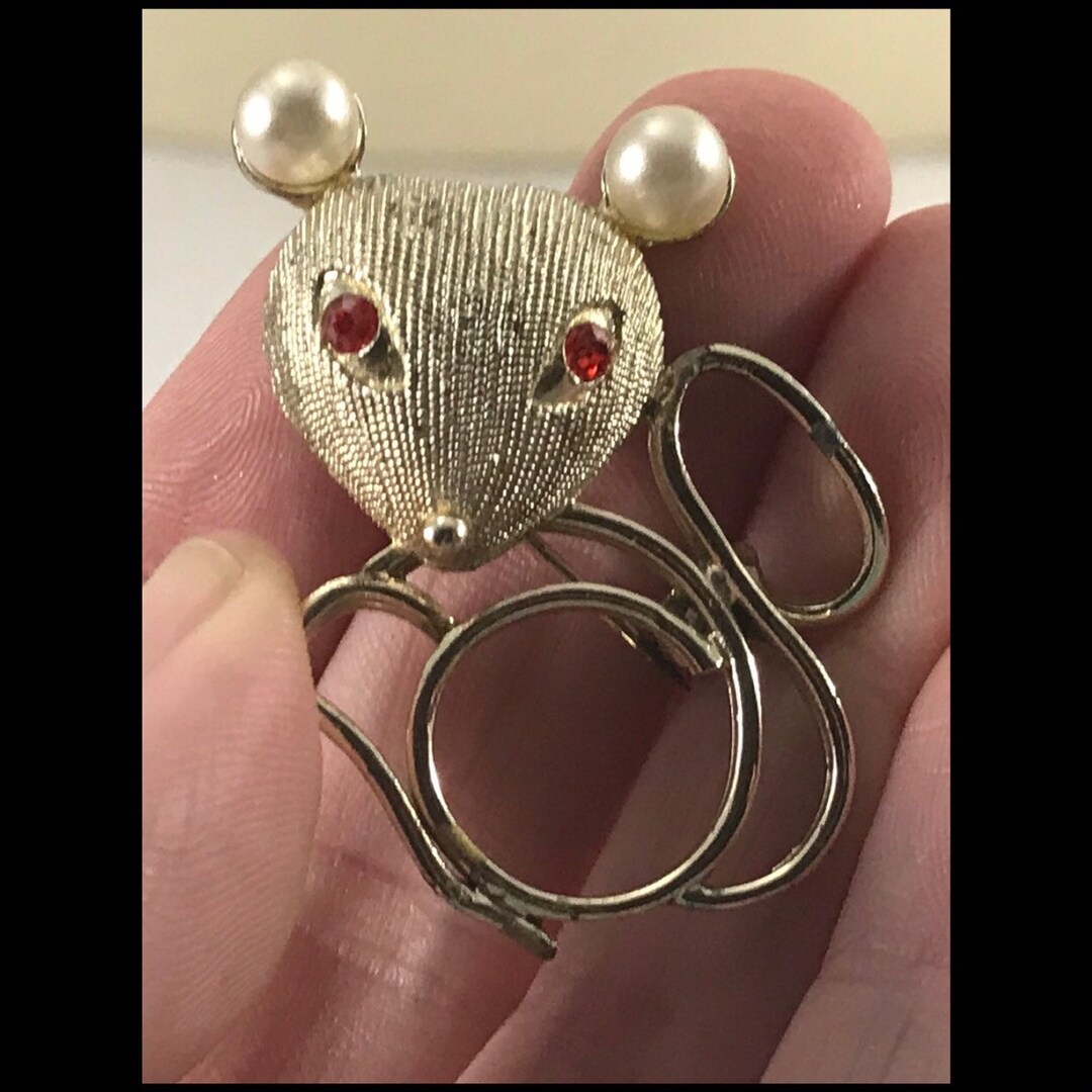 Vintage Mouse Pin With Rhinestone and Faux Pearl Details - Etsy