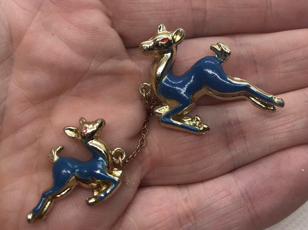 Vintage Scatter Deer Pins - Etsy
