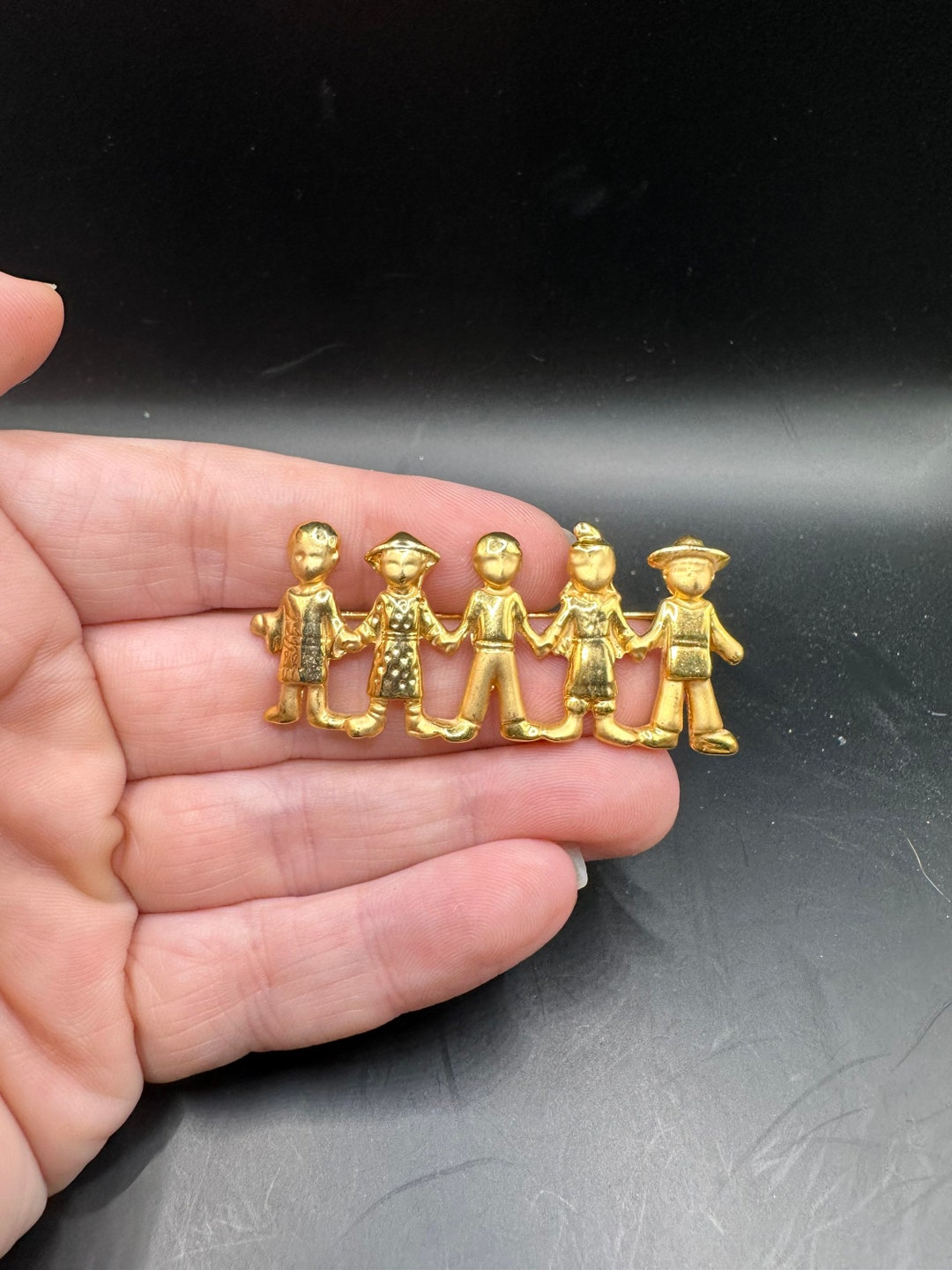 Vintage Family Holding Hands Pin - Etsy