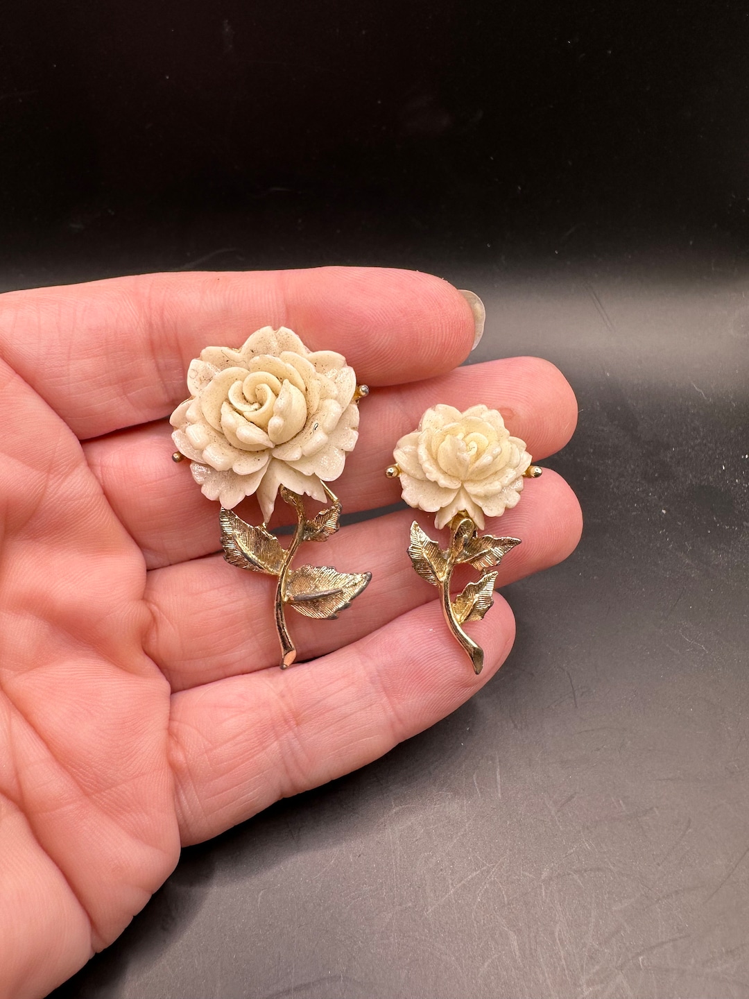 Vintage Pair of Resin Rose Flower Pins - Etsy