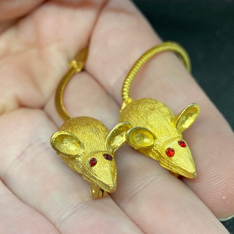 Vintage Mouse Pin - Etsy