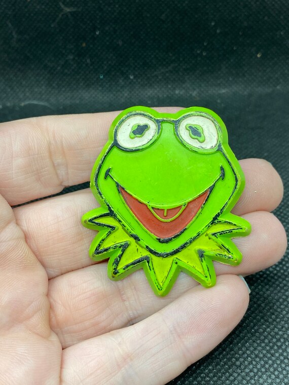 Vintage Plastic Kermit the Frog Pin - Etsy