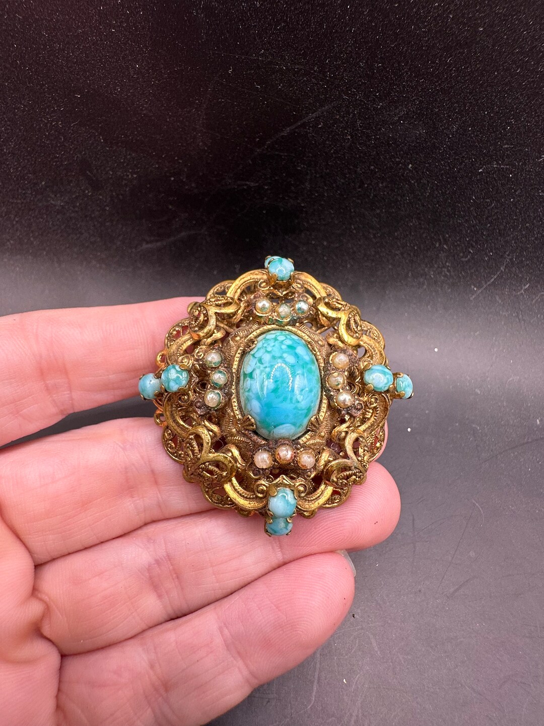 Vintage Victorian Style Royal Regal Style Pin - Etsy