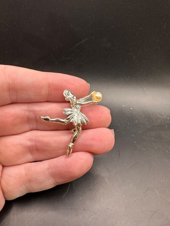 Vintage Ballet Dancer Ballerina Pin with Faux Pearl - Gem