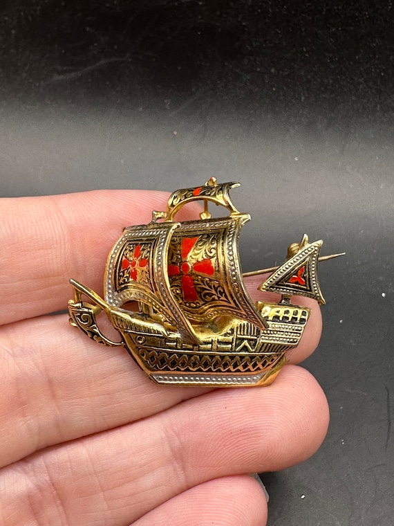 Vintage Spanish Style Damascene Style Ship Pin - Gem