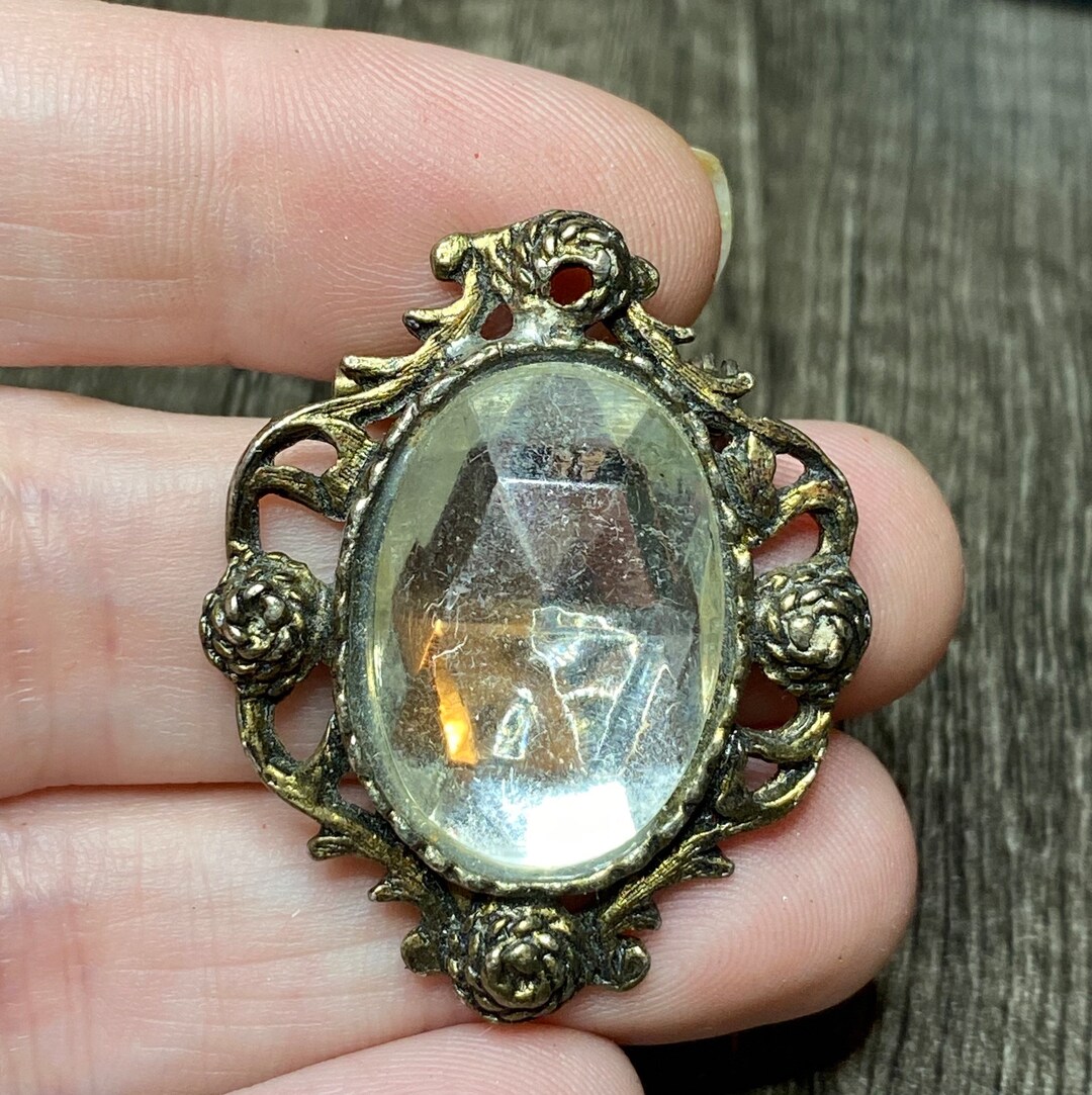 Vintage Victorian Style Pin - Etsy