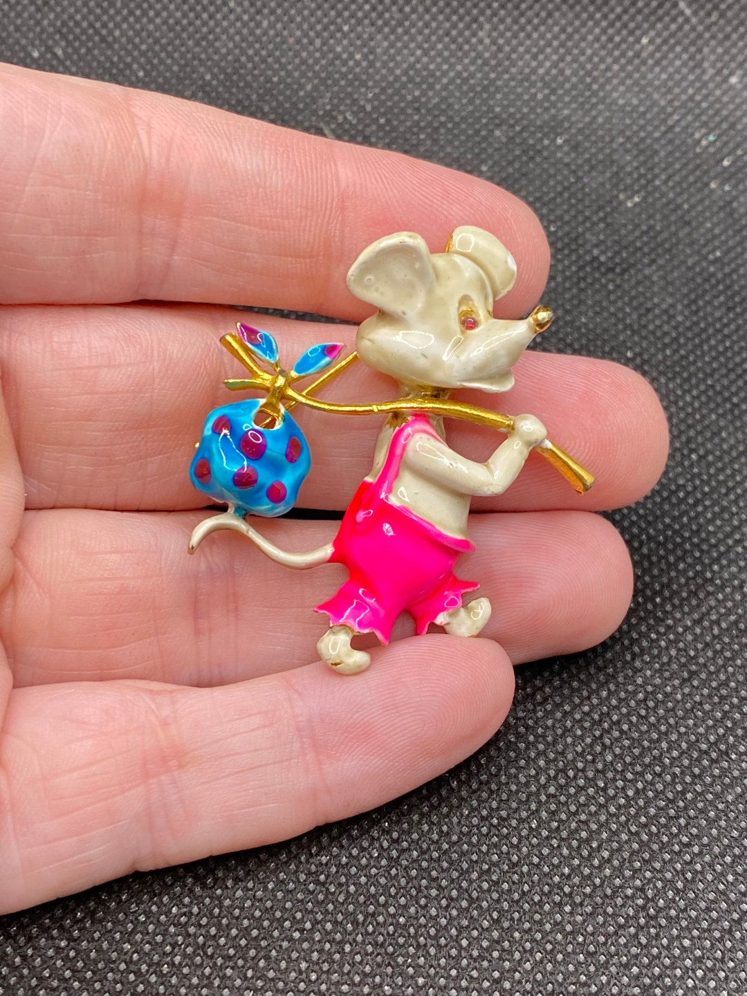 Vintage Enamel Mouse With Hat Hobo Traveling Pin - Etsy