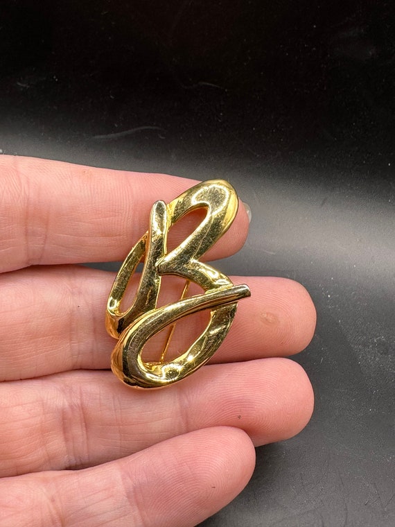 Vintage Letter B Initial Pin - Gem
