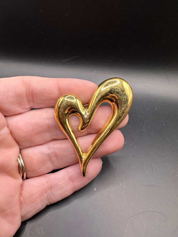 Vintage monet heart pin - Gem