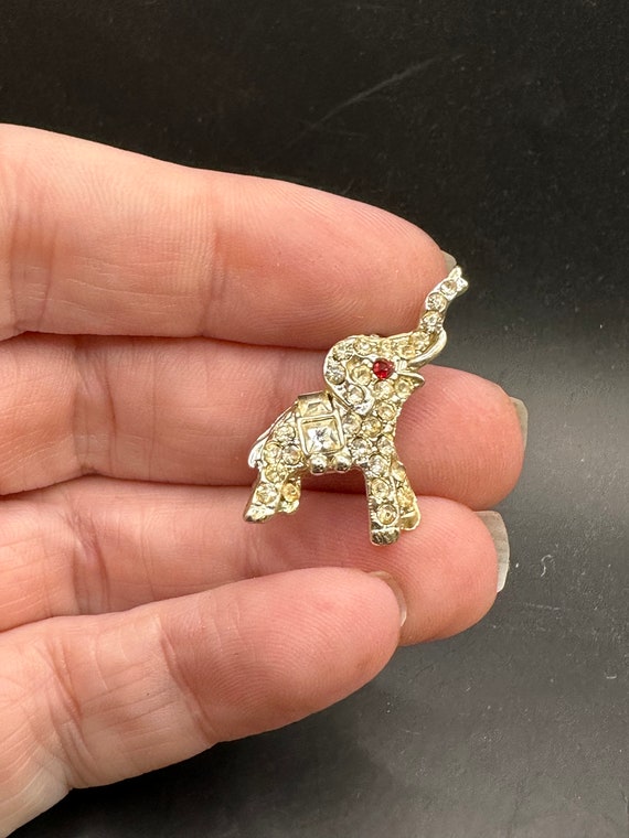 small rhinestone elephant - Gem