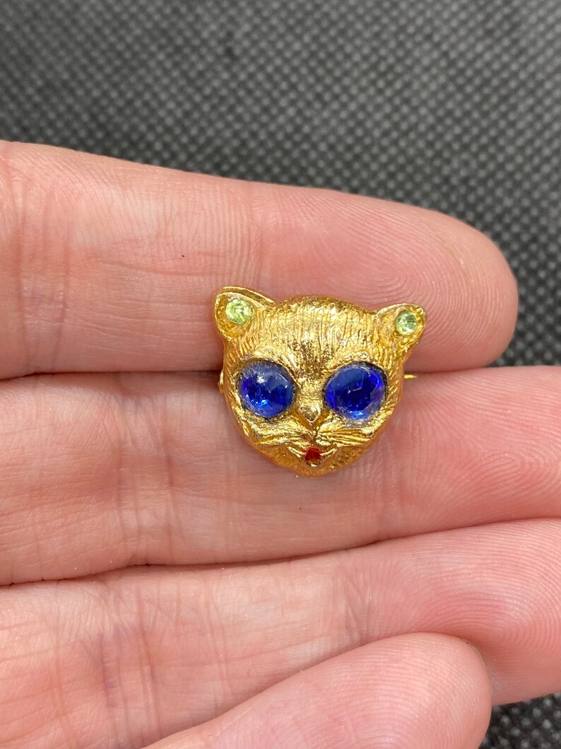 Vintage Small Cat Pin Made in Hong Kong - Etsy