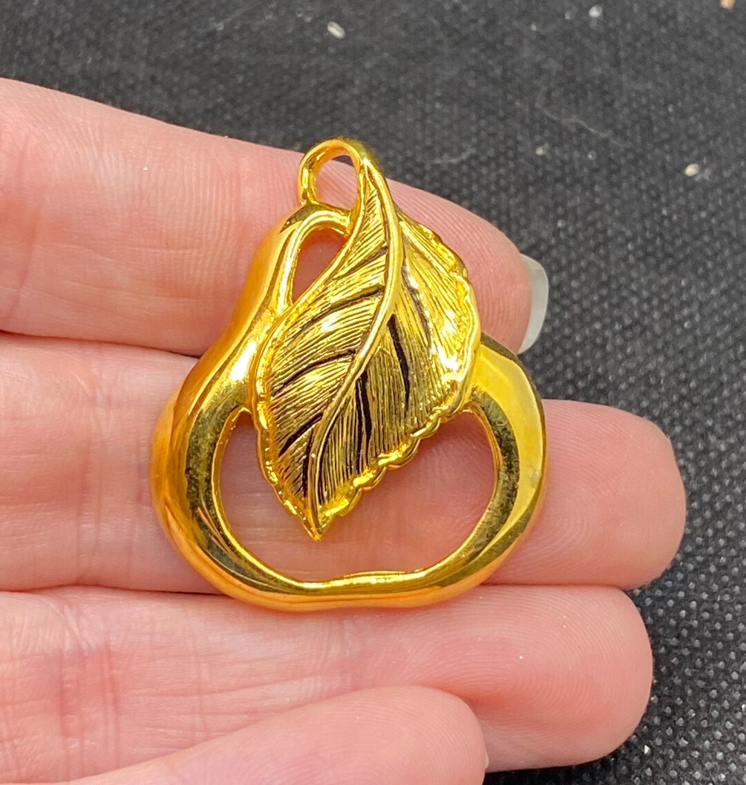 Vintage Pear Pin - Etsy