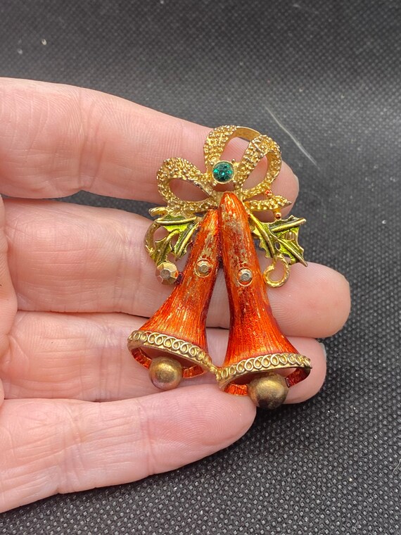 Vintage Gerry's Christmas bell Pin Signed - Gem