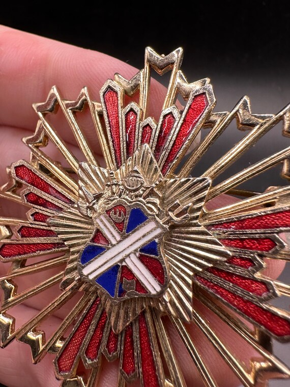 Vintage British Military Themed Styles Medal Pin - Gem