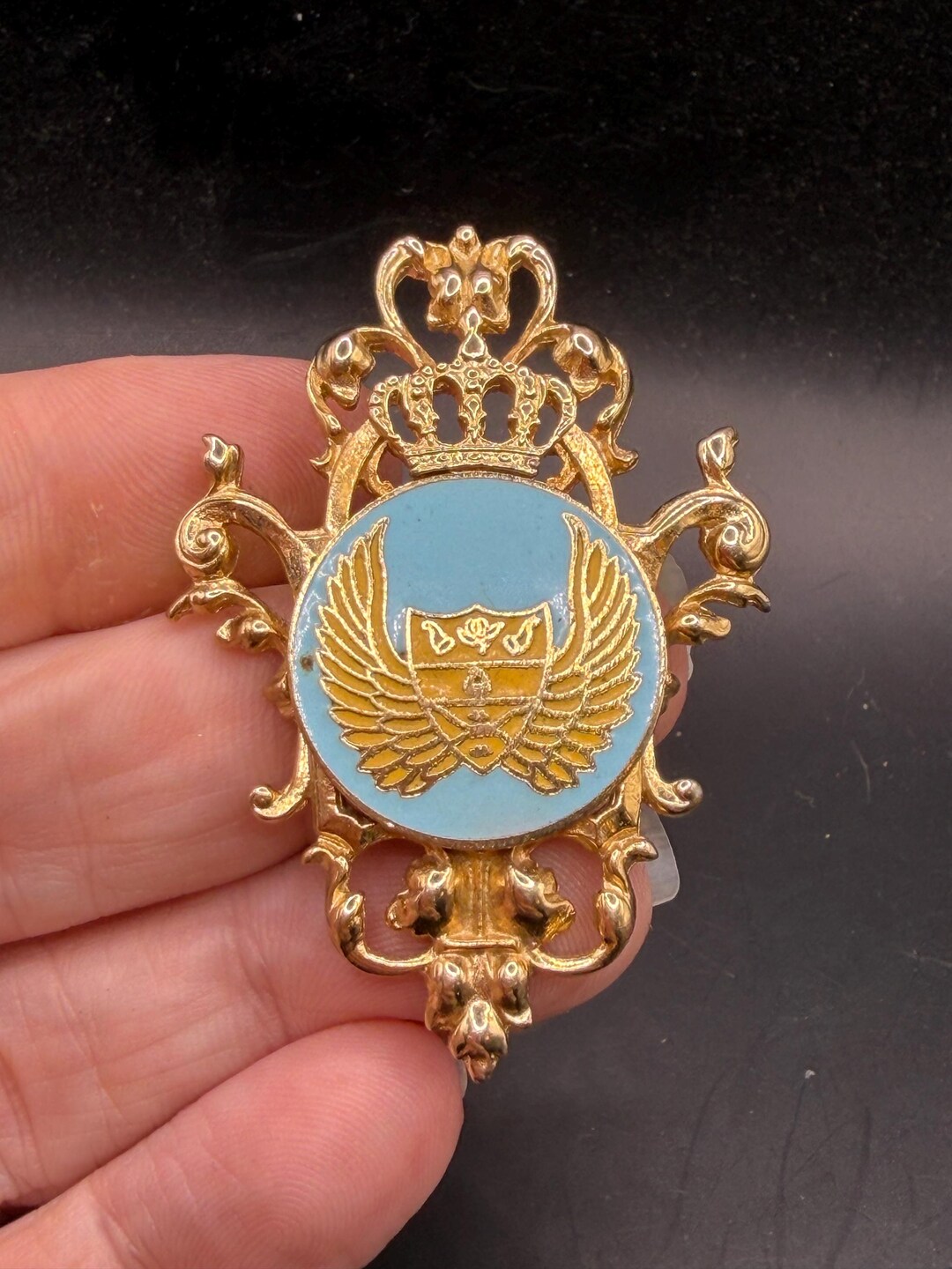 Vintage Enamel Gold Tone and Enamel Heraldic Crest Medal Brooch Pin - Etsy