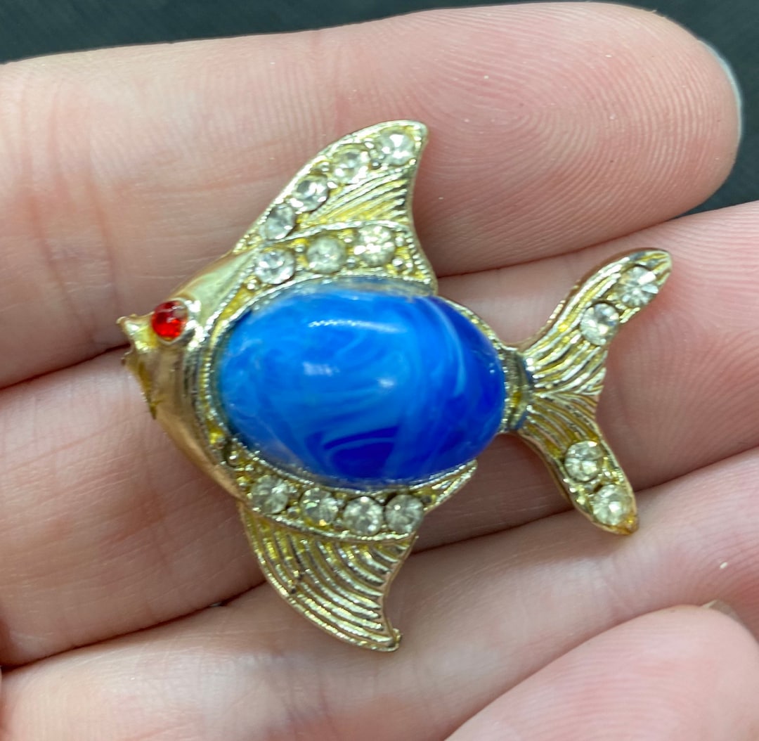 Vintage Jelly Belly Rhinestone Fish Pin - Etsy