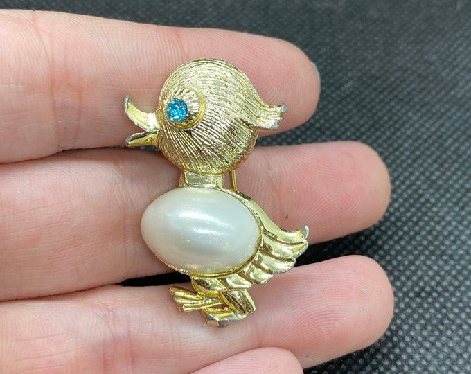 Vintage Duck Bird Pin by Beatrix - Etsy