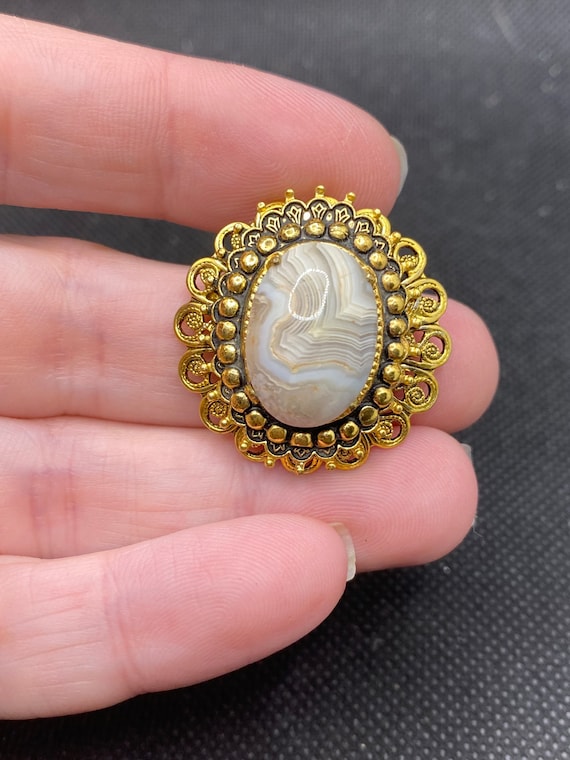 Vintage Renaissance Royal Stone Pin - Gem