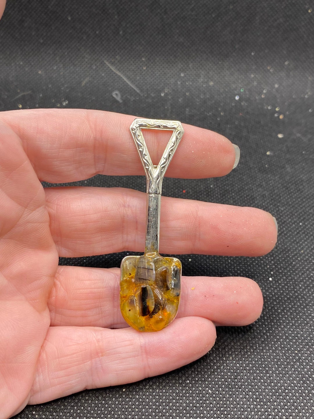 Vintage Shovel Pin - Etsy