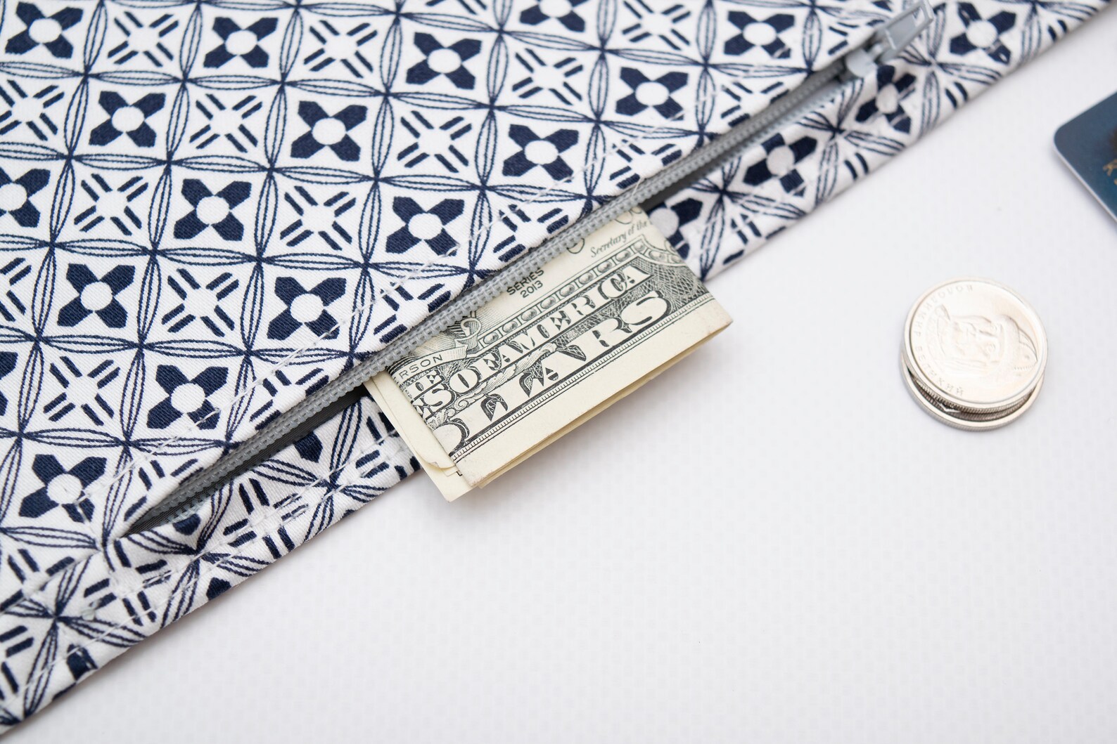 Travel Wrist Wallet White and Black Wristlet Wallet Bracelet - Etsy