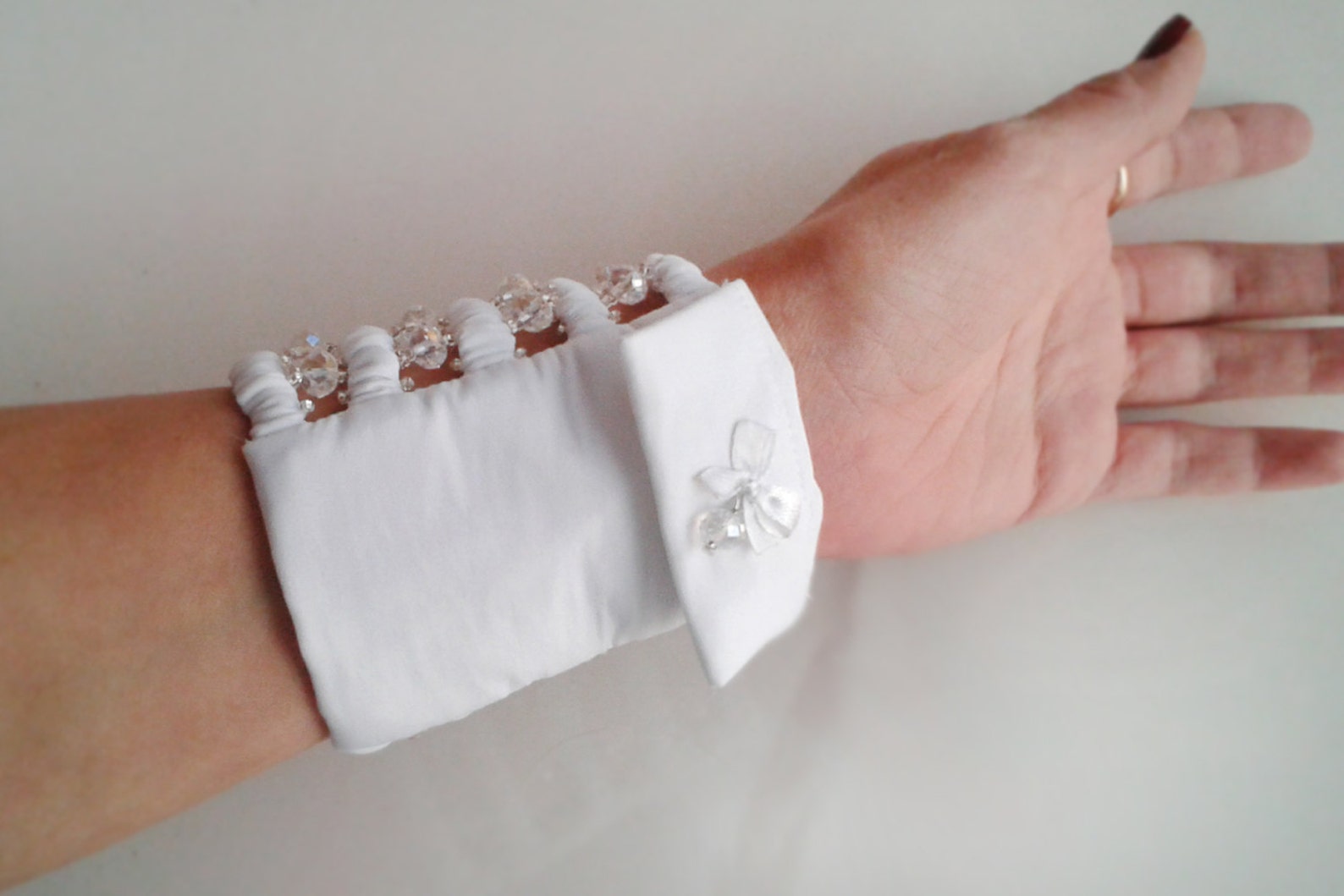 Wrist Wallet . Wedding Bracelet purse white . Wide bracelet | Etsy
