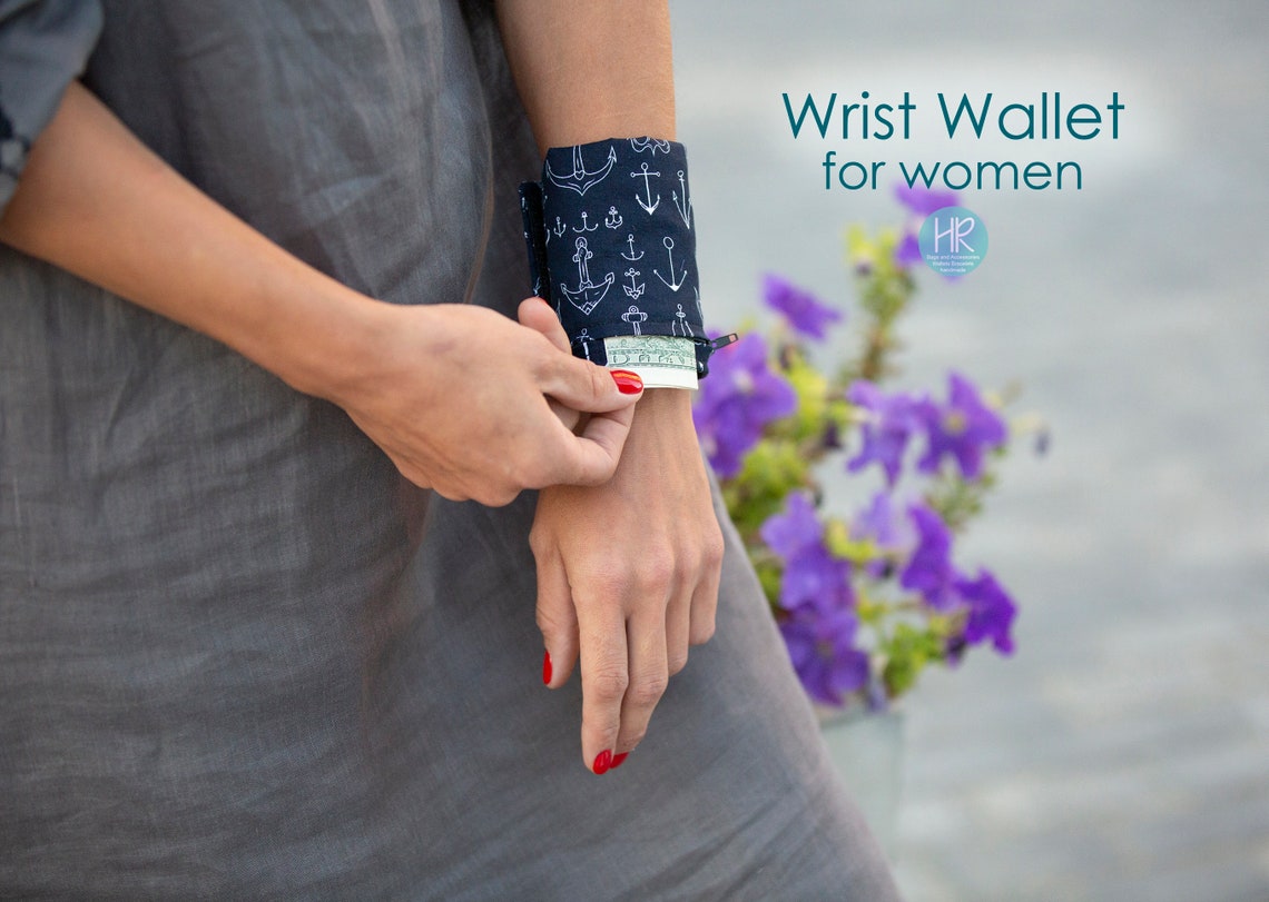 Travel wrist wallet black Minimalist wristlet wallet Womens | Etsy