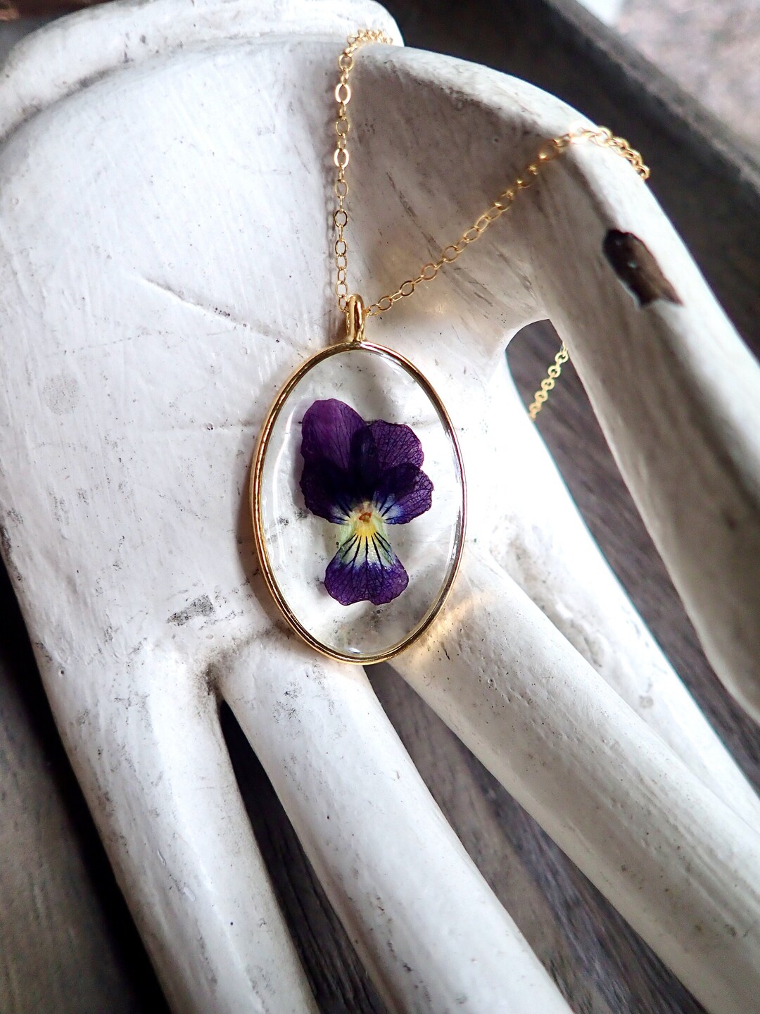 Real Violet Flower Necklace, Pressed Flower Gift Necklace, Oval Flower ...