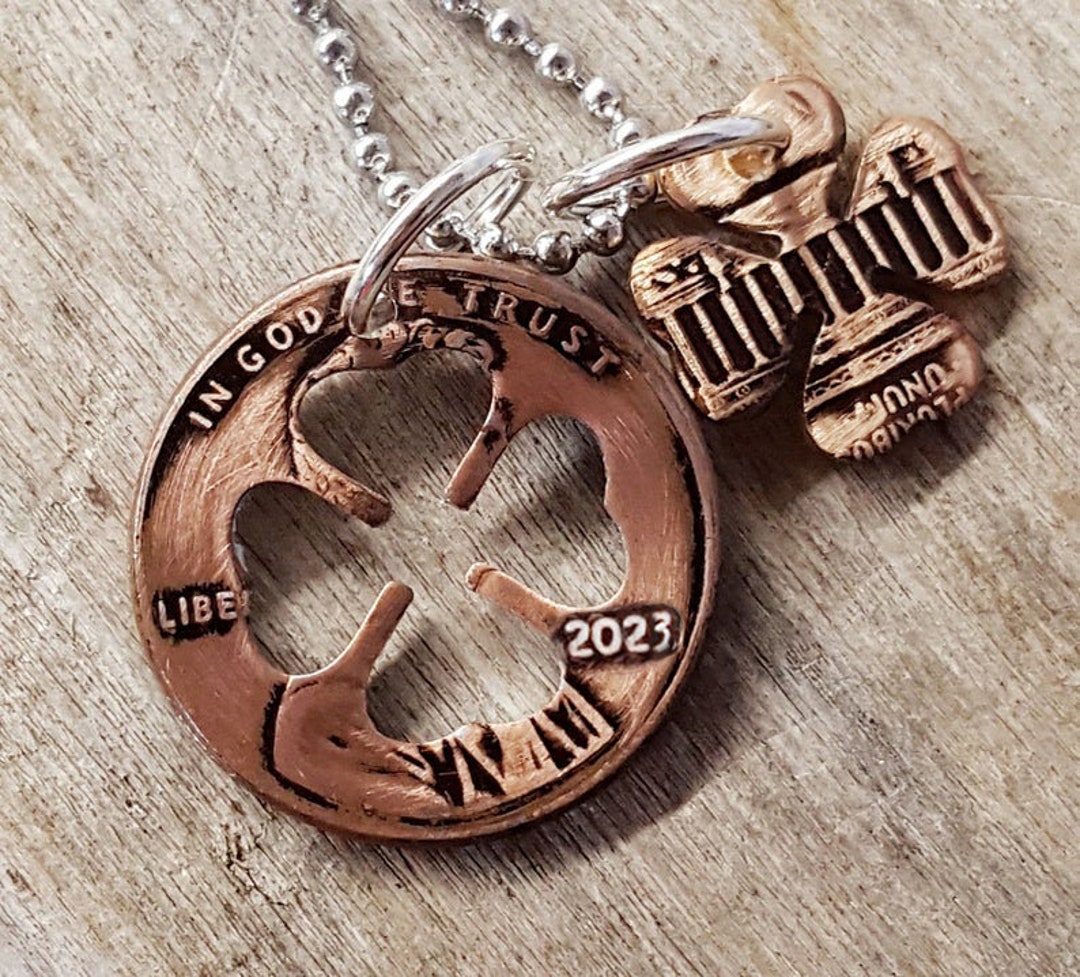 2023 Lucky Penny Four Leaf Clover Necklace Chris Stapleton Starting ...