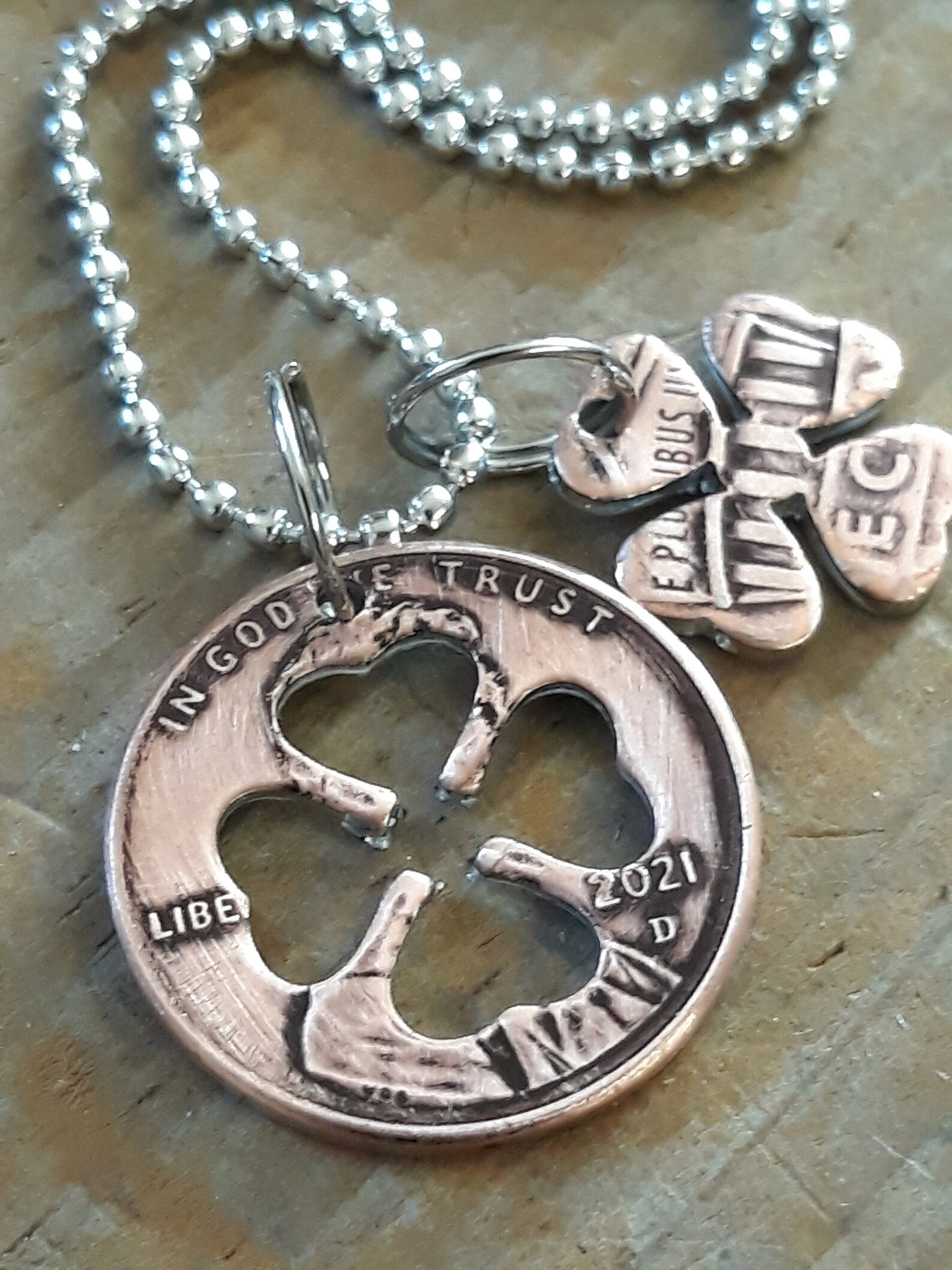 Lucky Penny Four Leaf Clover 2021 Necklace Chris Stapleton Starting ...